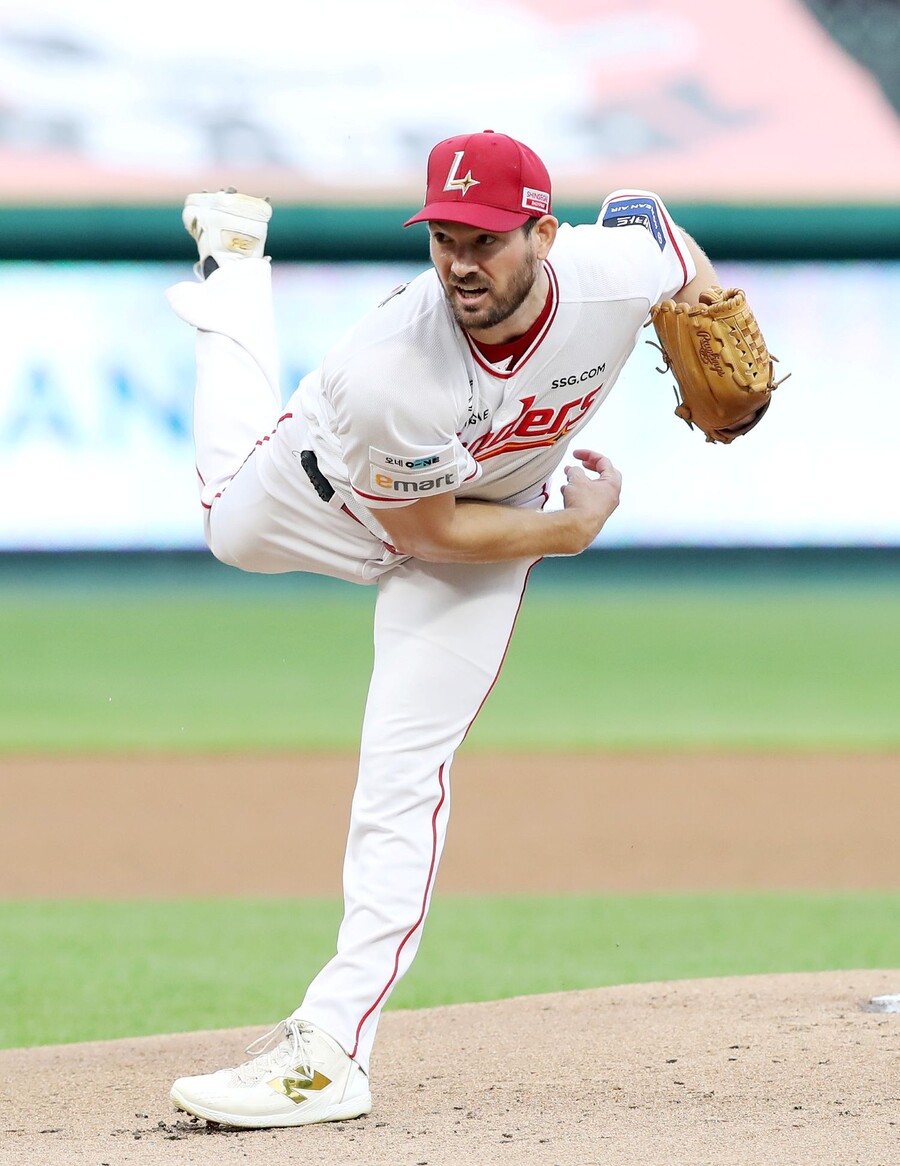 폰세 선창하자 앤더슨 합창… KBO 역사 바꿨는데, 재도전은 없다? MLB가 이미 찍었네