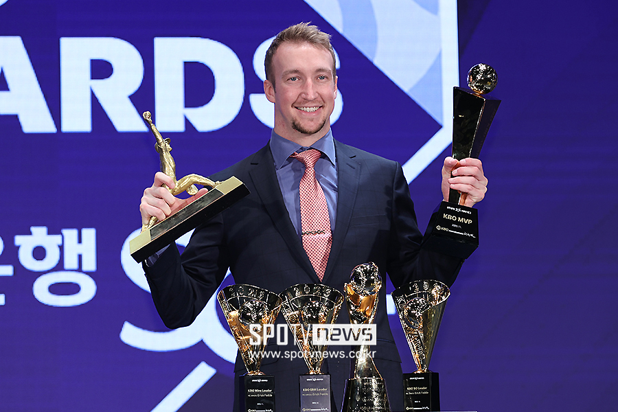 '한국인도 있다' 최동원상 수상자 4명이 ML로 진출했다…다음은 한화 157km 역대급 에이스 유력