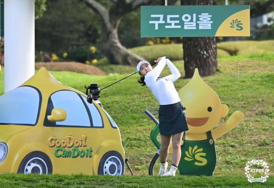 고지원, KLPGA 에쓰오일 챔피언십 2R 보기 없이 65타 단독 선두…시즌 2승 정조준
