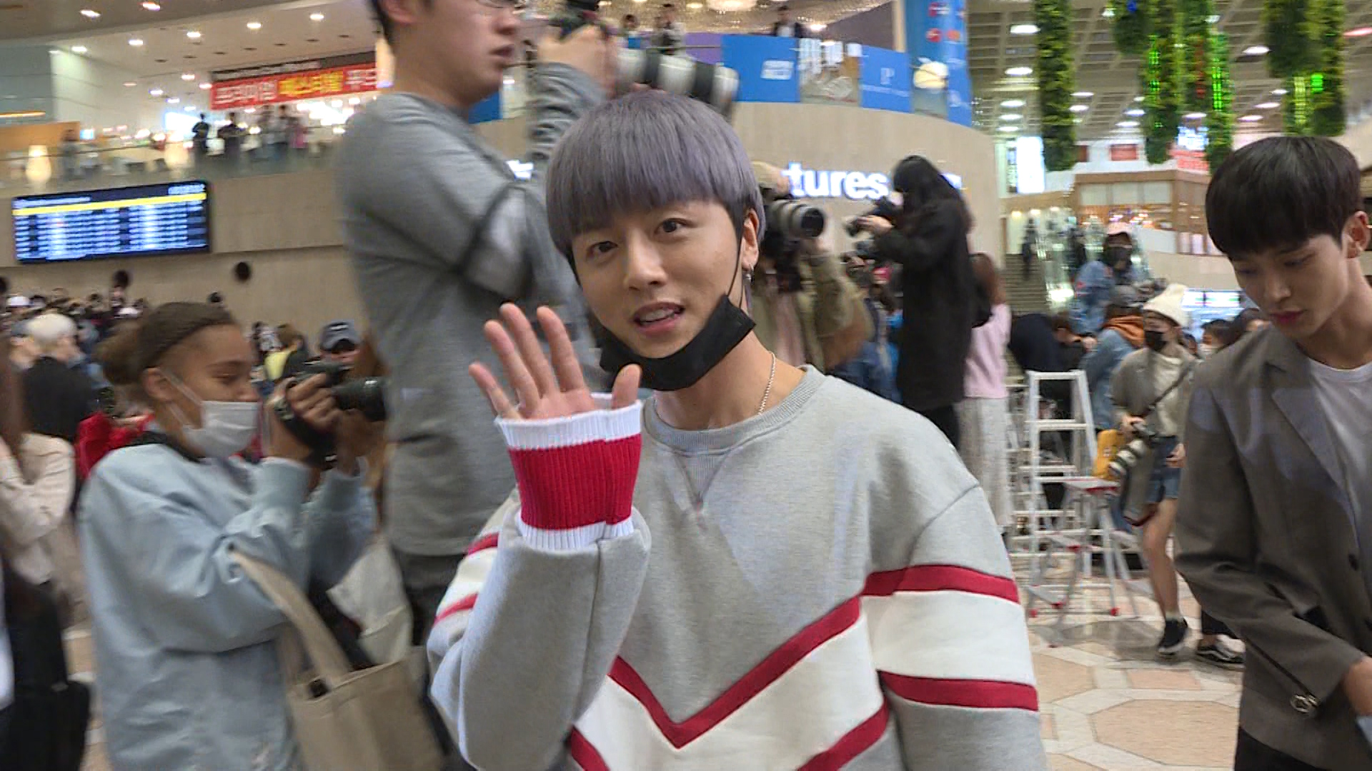 [영상] SF9, '케이콘(KCON)가요~' 김포국제공항 출국