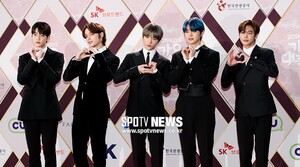 [포토S] TXT, 매력 만점 손하트