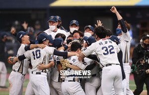 [포토S] NC 다이노스, 창단 9년만에 통합 우승