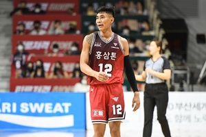 [KBL REVIEW] '아반도 데뷔' KGC, 단독 1위…패배한 KT는 꼴찌 추락